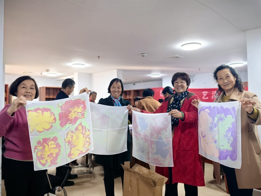 娄江社区“丝映水拓·艺满娄江”活动：冬日暖心 非遗传承-柏庐社工站
